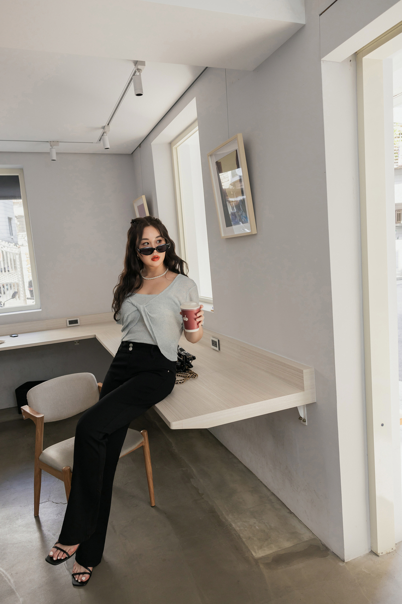 -5KG高個女孩限定-雙釦小喇叭彈力黑褲 - SEOUL MATE 首爾妹